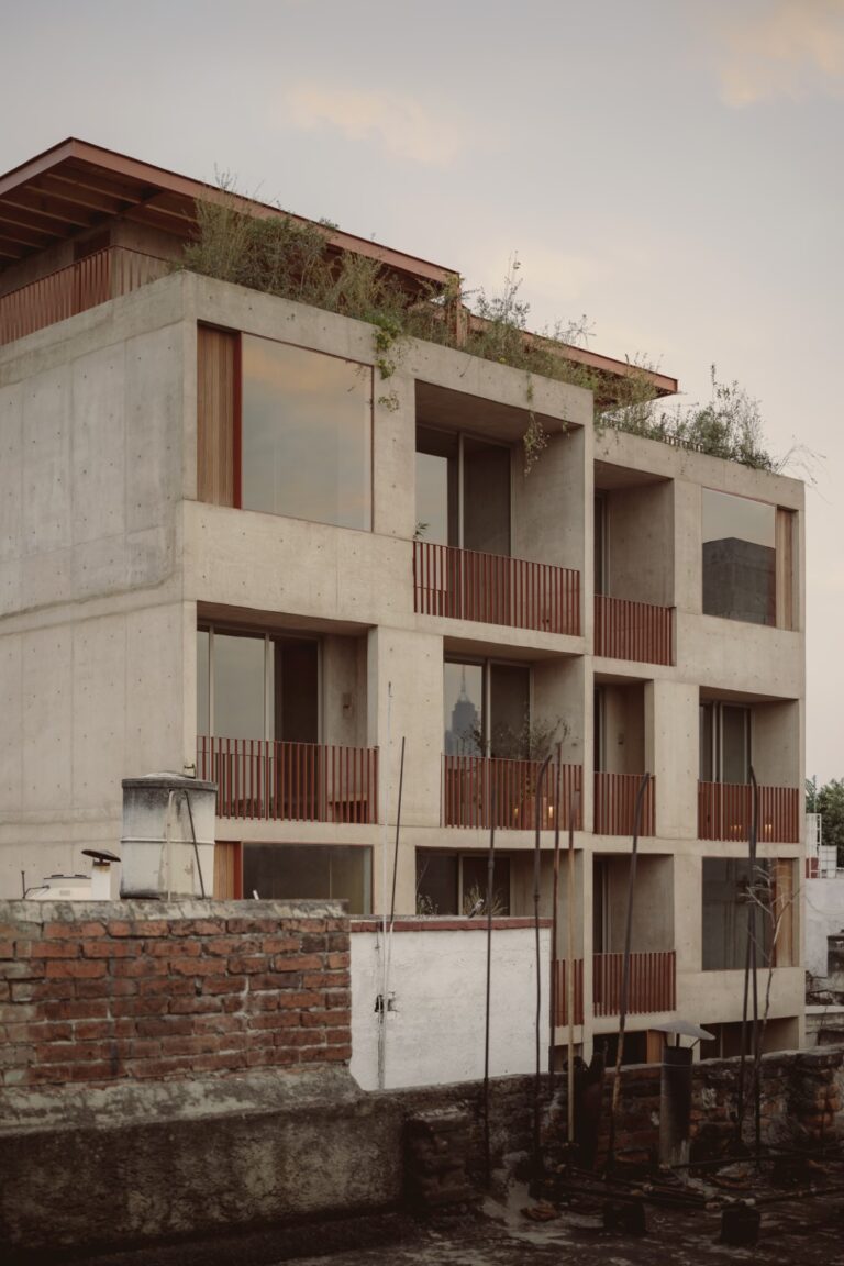 Edificio AM8 - CÉSAR BÉJAR STUDIO